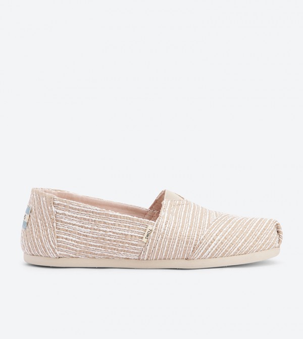 Buy Toms Classics Slip Ons Tan In Tan | 6thStreet Qatar