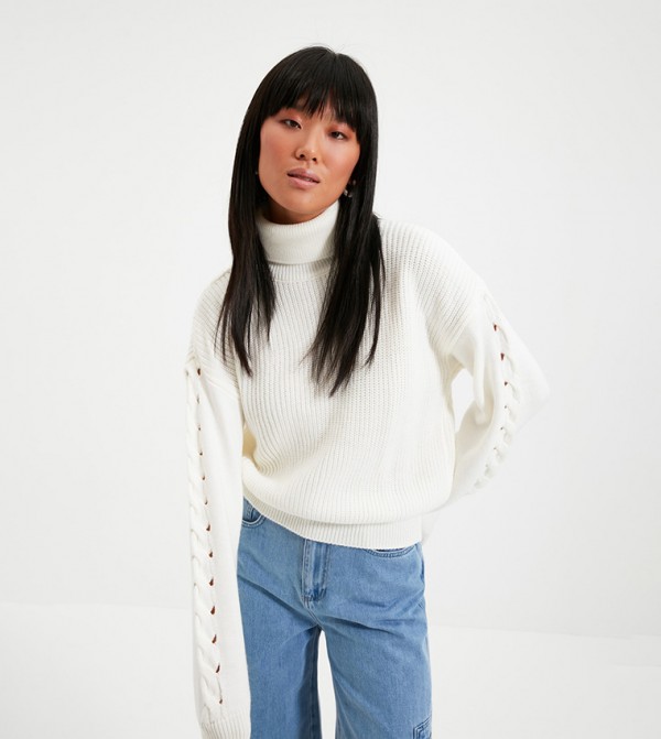 Buy Trendyol Regular Fit Sweater In Beige | 6thStreet Saudi Arabia