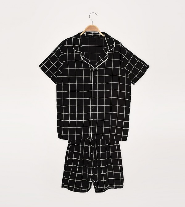 Buy Trendyol Checked Woven Pajamas Set In Black | 6thStreet Saudi Arabia