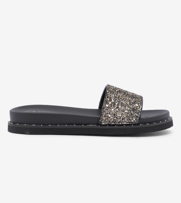 Buy ZAHA @ CCC Wocasual Sandals 181 2 Black Gold In Black | 6thStreet Qatar