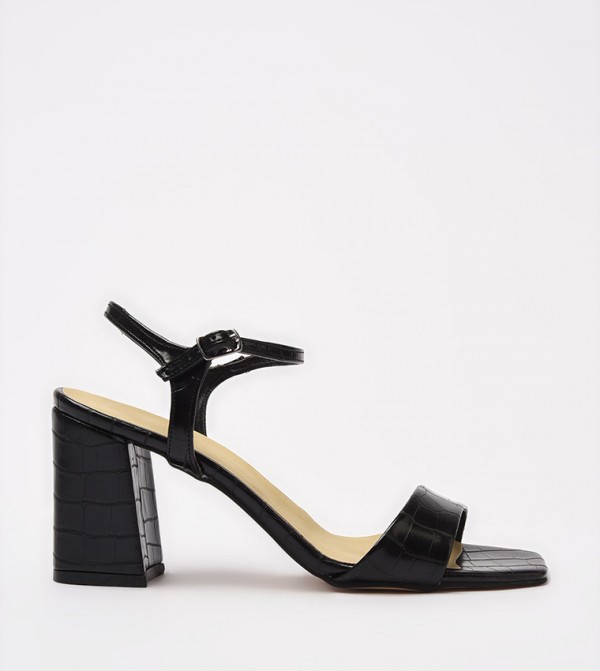 Buy Trendyol Classic Block Heel Sandals In Black | 6thStreet UAE