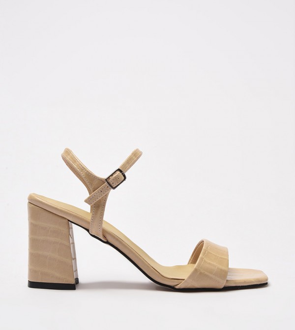 Buy Trendyol Classic Block Heel Sandals In Beige | 6thStreet Saudi Arabia