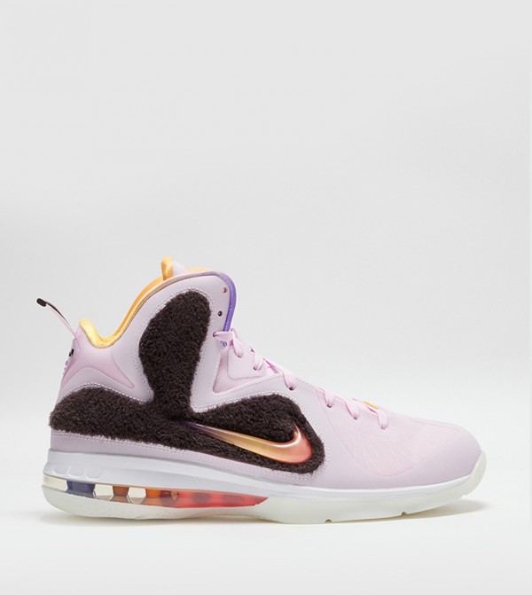 Buy Nike Lebron 9 Mid Top Sneakers In Pink | 6thStreet Saudi Arabia
