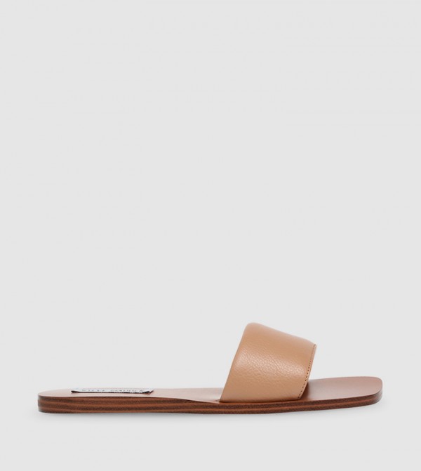 Buy Steve Madden GREIS Open Toe Flat Sandals In Tan | 6thStreet UAE