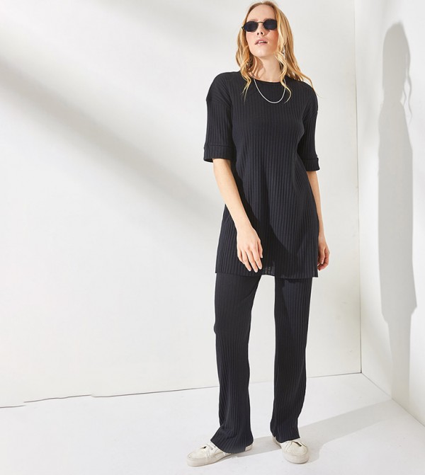Buy Olalook Ribbed Tunic And Bottom Set In Black | 6thStreet UAE