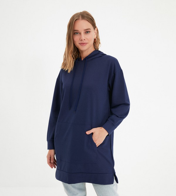 Buy Trendyol Basic Hooded Sweatshirt In Blue | 6thStreet Bahrain
