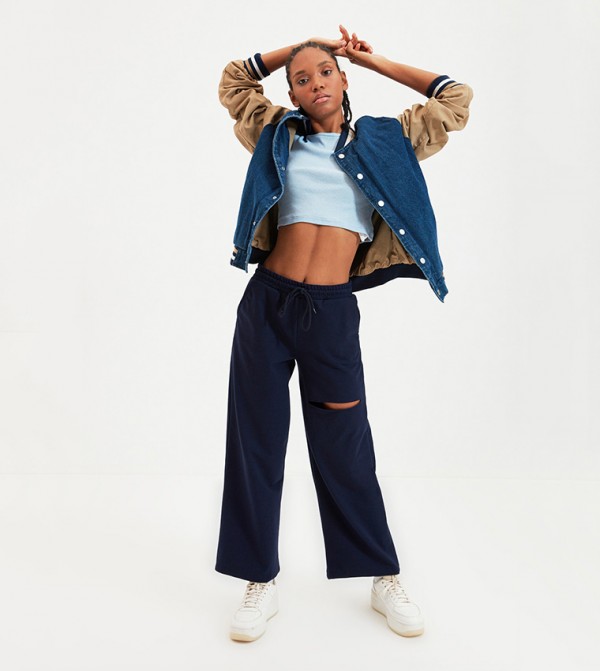 Buy Trendyol Ripped Sweatpants In NAVY BLUE | 6thStreet Kuwait