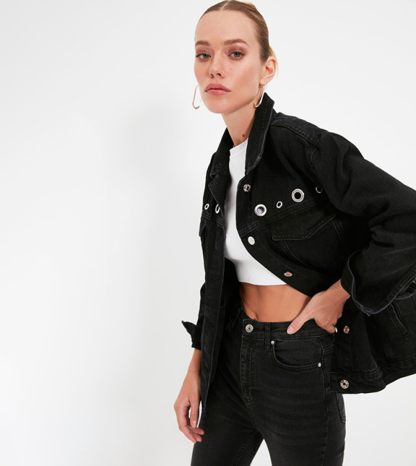 Buy Trendyol Accessory Detailed Denim Jacket In Black | 6thStreet Bahrain