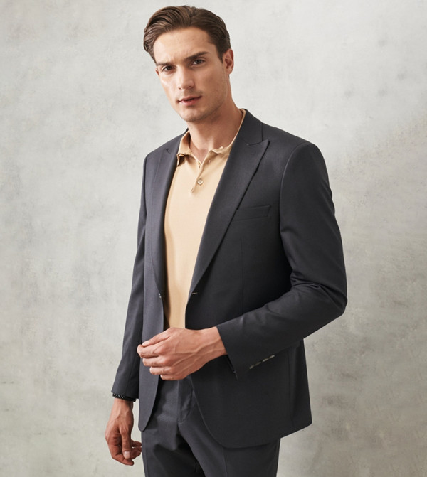 Buy ALTINYILDIZ CLASSICS Solid Slim Fit Suit In Black | 6thStreet Kuwait