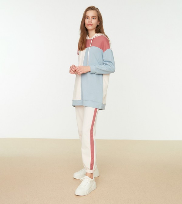 Buy Trendyol Color Block Regular Fit Co Ord Set In White | 6thStreet UAE