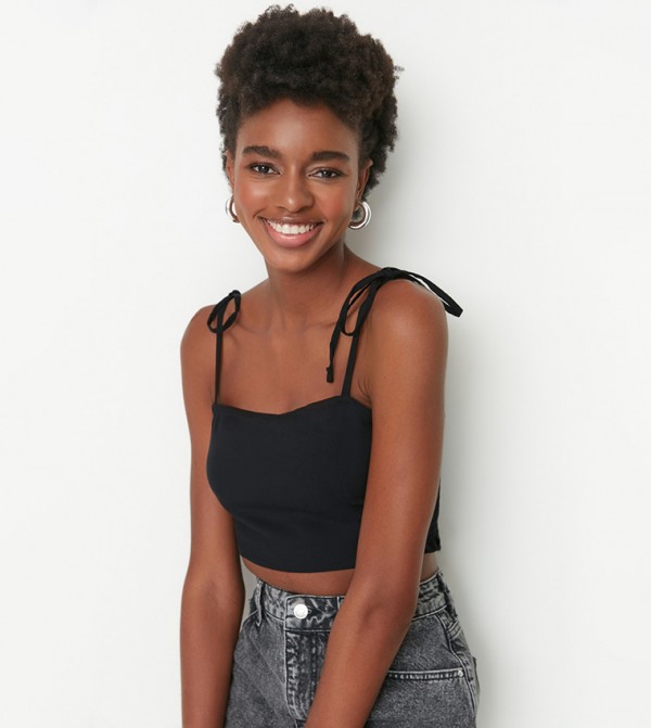 Buy Trendyol Solid Crop Top In Black | 6thStreet Qatar