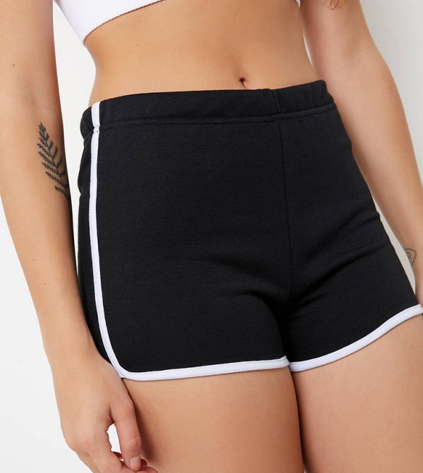 Buy Ardene Contrast Piping Dolphin Shorts In Black | 6thStreet Saudi Arabia