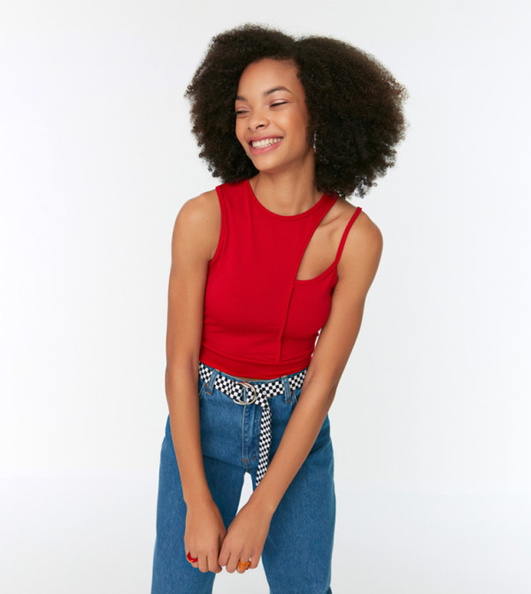 Buy Trendyol Cut Out Detailed Knitted Top In Red | 6thStreet UAE