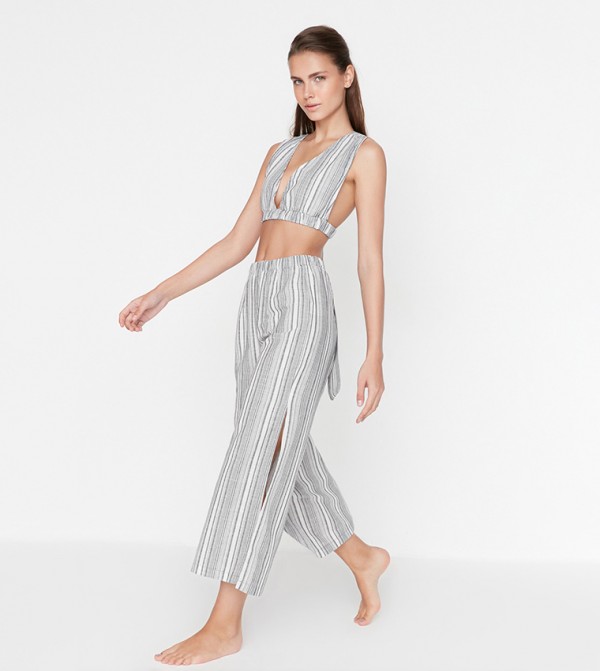 Buy Trendyol Striped Bottom Top Set In Gray | 6thStreet Oman