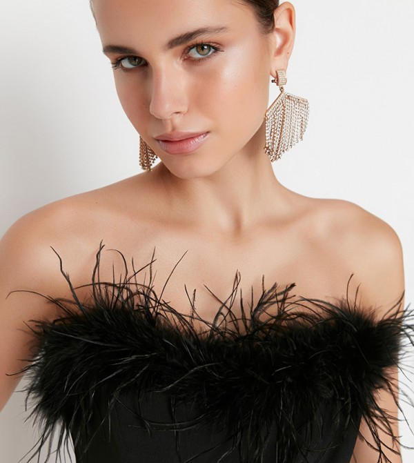 Buy Trendyol Feather Neck Bustier In Black | 6thStreet UAE
