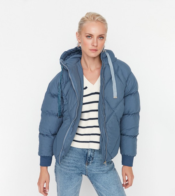 Buy Trendyol Quilted Puffer Jacket In Blue | 6thStreet Qatar