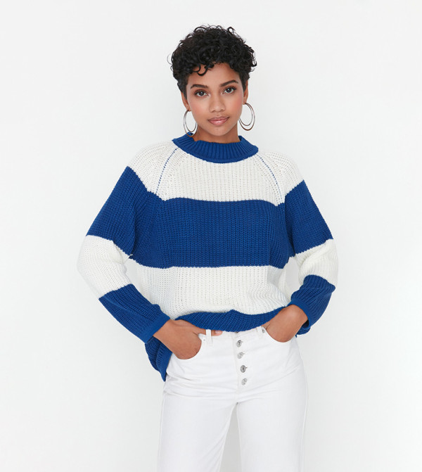 Buy Trendyol Color Block Knitwear Sweater In Blue | 6thStreet Qatar