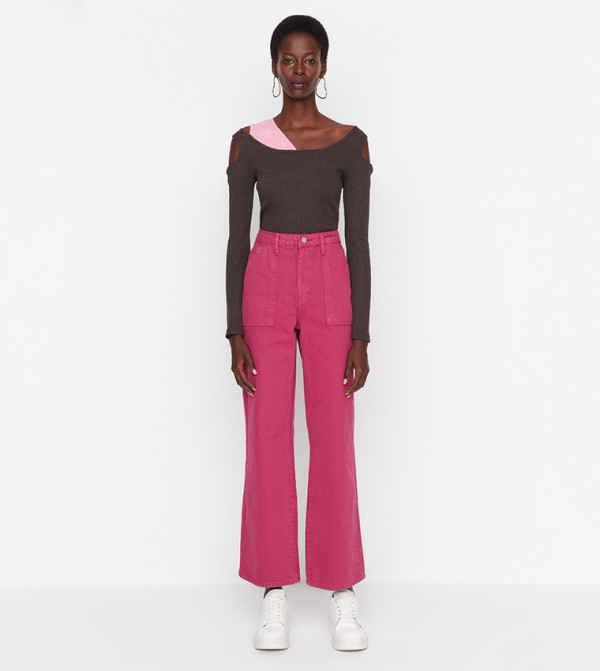 Buy Trendyol High Waist 90's Wide Leg Jeans In Fuchsia | 6thStreet Qatar