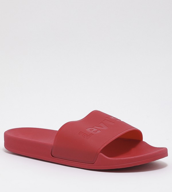 Shop Slides For Men Online | 6thStreet UAE
