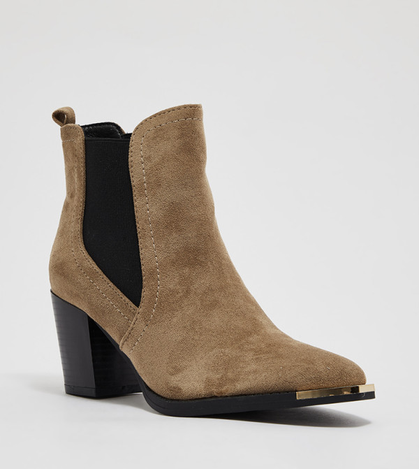 Buy DEEZEE @ CCC Round Toe Ankle Boots In Beige | 6thStreet Qatar