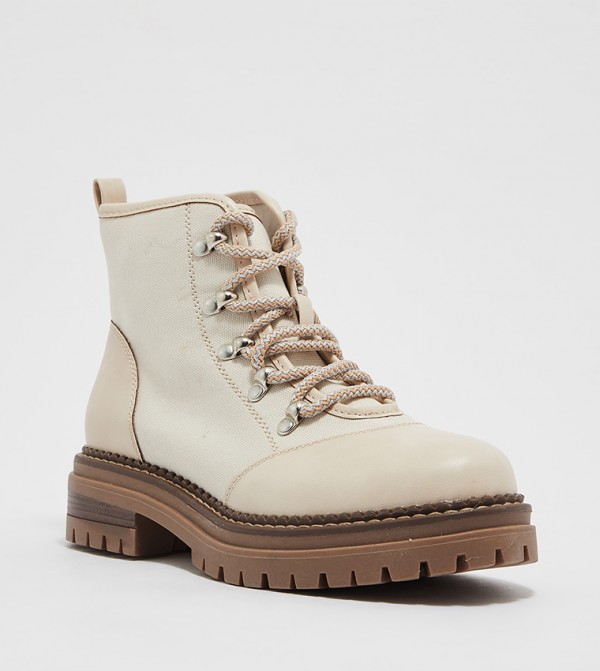 Buy DEEZEE @ CCC Round Toe Ankle Boots In Beige | 6thStreet Oman