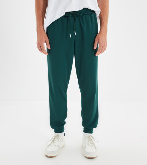 Buy Trendyol Regular Fit Sweatpants In Green | 6thStreet UAE