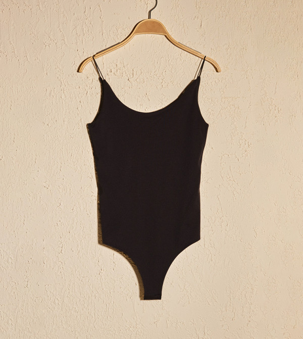 Buy Trendyol Basic Bodysuit Top In Black | 6thStreet Saudi Arabia