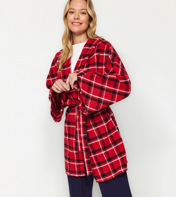 Buy Trendyol Plaid Hooded Dressing Gown In Black | 6thStreet Saudi Arabia