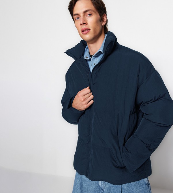 Buy Trendyol Solid Puffer Jacket In Navy | 6thStreet Bahrain