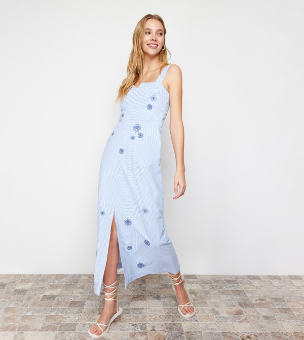 Buy Trendyol Embroidered A Line Maxi Dress In Blue | 6thStreet Bahrain
