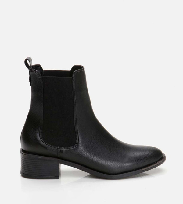 Buy Yaya By Hotiç Textured Chelsea Boots In Black | 6thStreet UAE