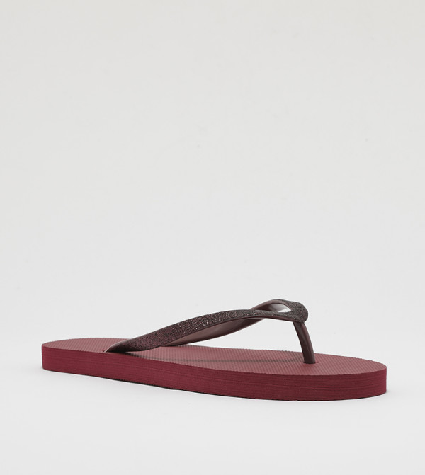 Buy Aeropostale Solid Basic Flip Flops In Red | 6thStreet Saudi Arabia