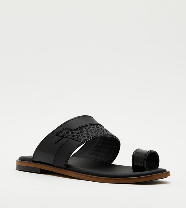 Buy Aldo Textured One Toe Arabic Sandals In Black | 6thStreet UAE