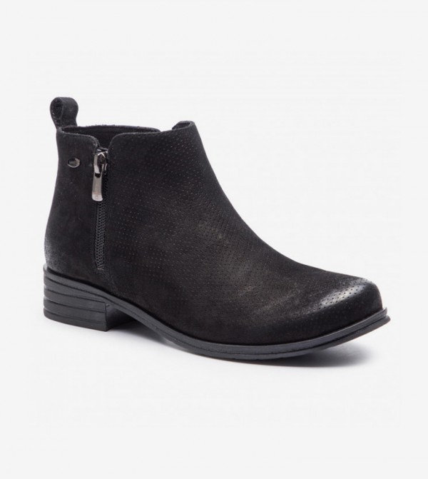 Buy Lasocki @ CCC Block Heel Round Toe Boots Black In Black | 6thStreet ...