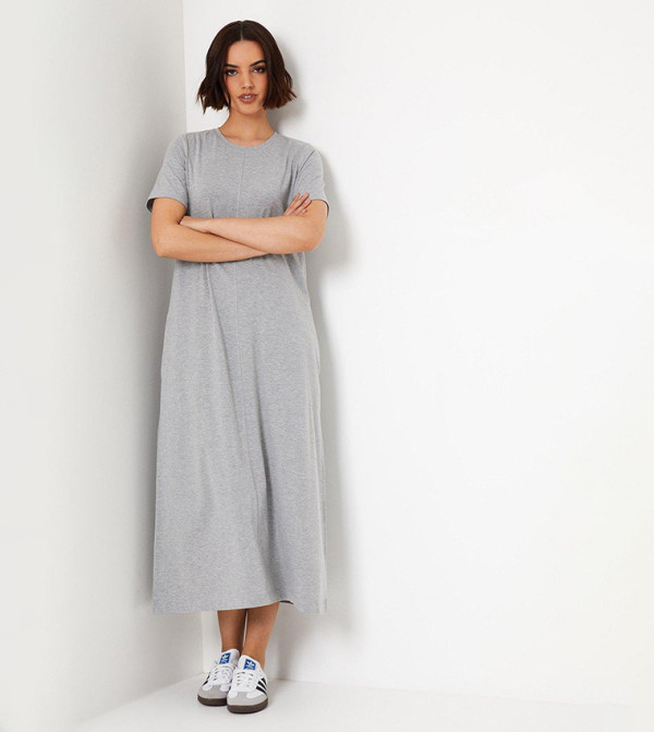 Buy Oasis Solid Trapeze Midi T Shirt Dress In Grey | 6thStreet Saudi Arabia
