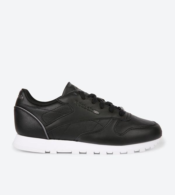 Buy Reebok Classic HW Lace Up Sneakers Black In Black | 6thStreet Kuwait