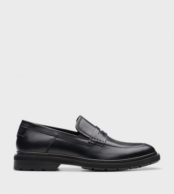 Buy Clarks Burchill Penny Round Toe Loafers In Black | 6thStreet Saudi ...