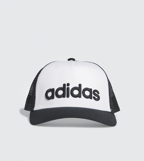 اشتري اديداس كاب بطبعة بلون أبيض | 6ستريت المملكة العربية السعودية