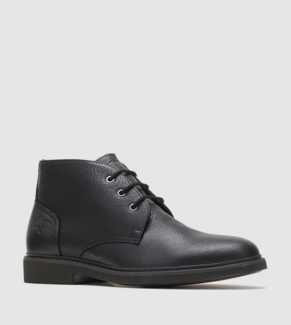 Buy Hush Puppies Detroit Chukka Boots In Black | 6thStreet Qatar