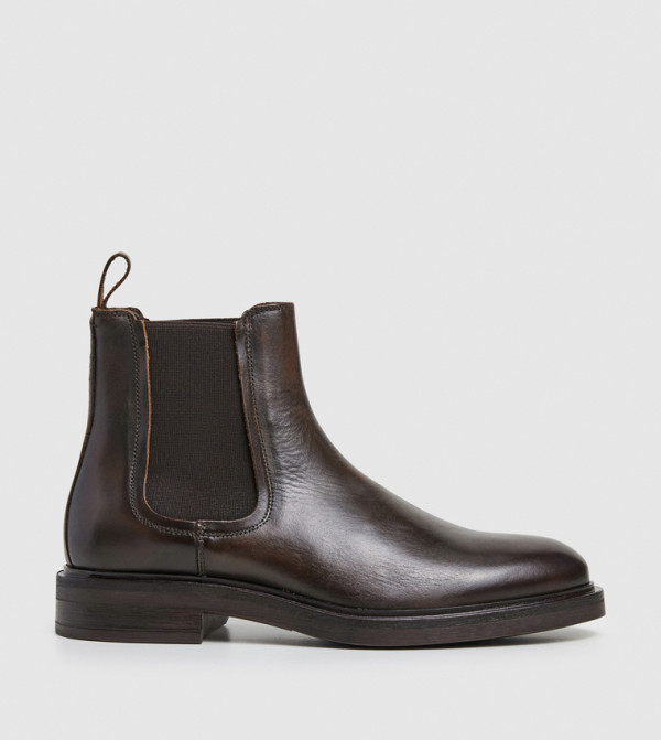 Buy Hackett Textured Leather Chelsea Boots In Brown | 6thStreet Saudi ...