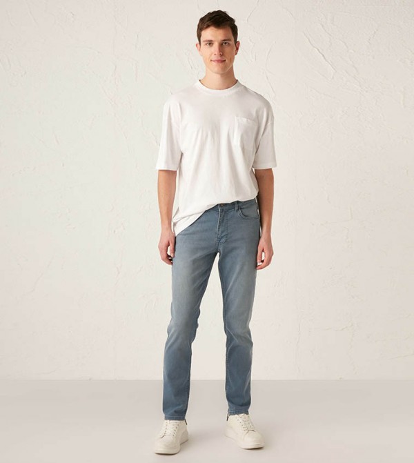 Buy LC Waikiki Slim Normal Rise Jean In Grey | 6thStreet Qatar
