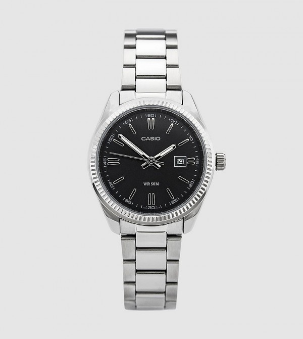 Buy Casio CASIO Men's Analog Dial Watch In Silver | 6thStreet Saudi Arabia