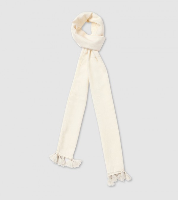 Buy HIS & HERS Solid Woven Scarf In White | 6thStreet Bahrain