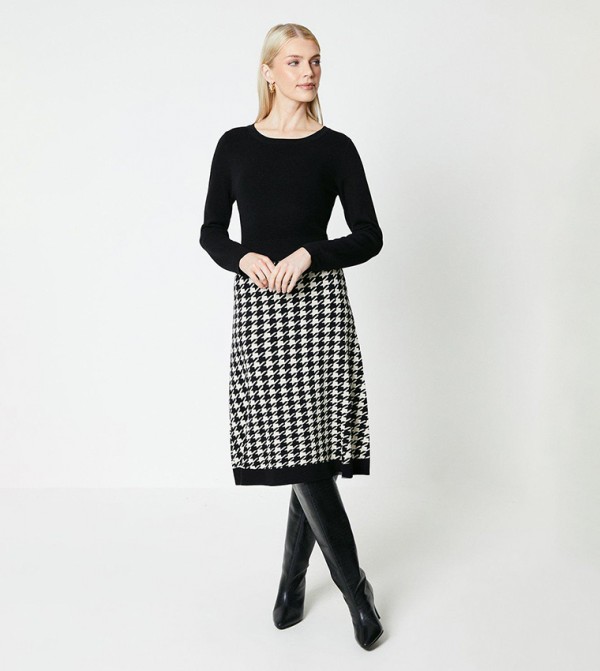Buy Principles Dogtooth Skirt Knitted Midi Dress In Black | 6thStreet UAE