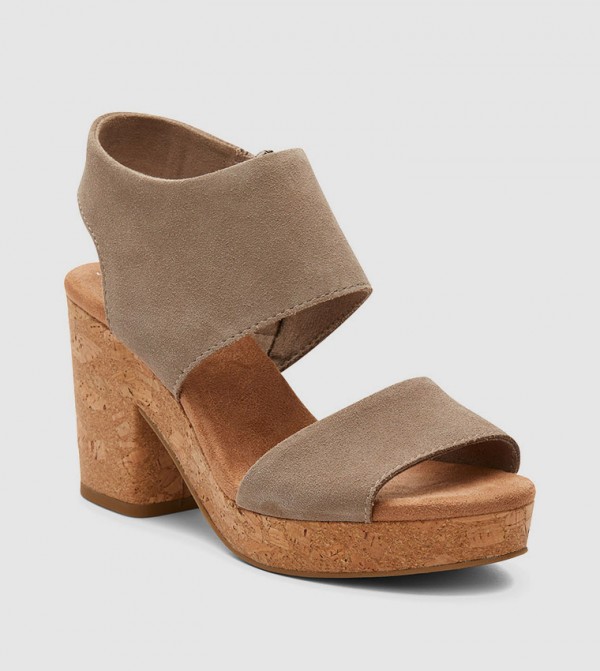 Buy Toms MAJORCA Open Toe Sandals In Beige | 6thStreet UAE