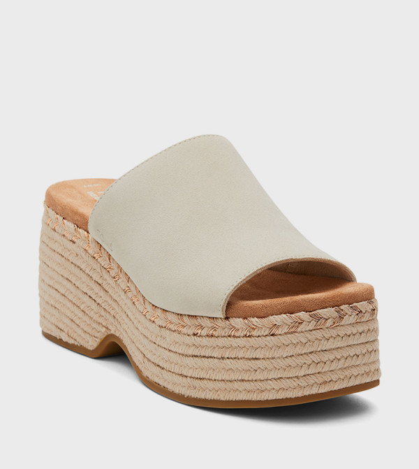 Buy Toms LAILA MULE Open Toe Wedge Sandals In Beige | 6thStreet Saudi ...