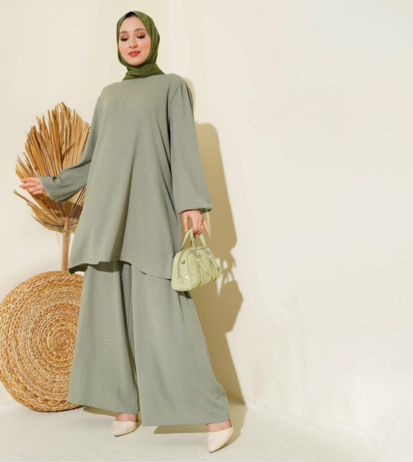 Buy Bigdart Solid Tunic And Bottom Set In Green | 6thStreet Qatar