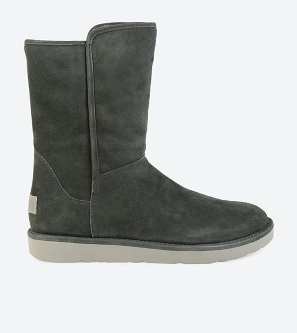 Buy Ugg Abree Short II Boots Green In Green | 6thStreet Kuwait