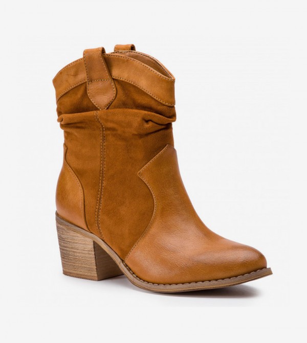 Buy DEEZEE @ CCC Block Heel Round Toe Boots Brown In Brown | 6thStreet ...