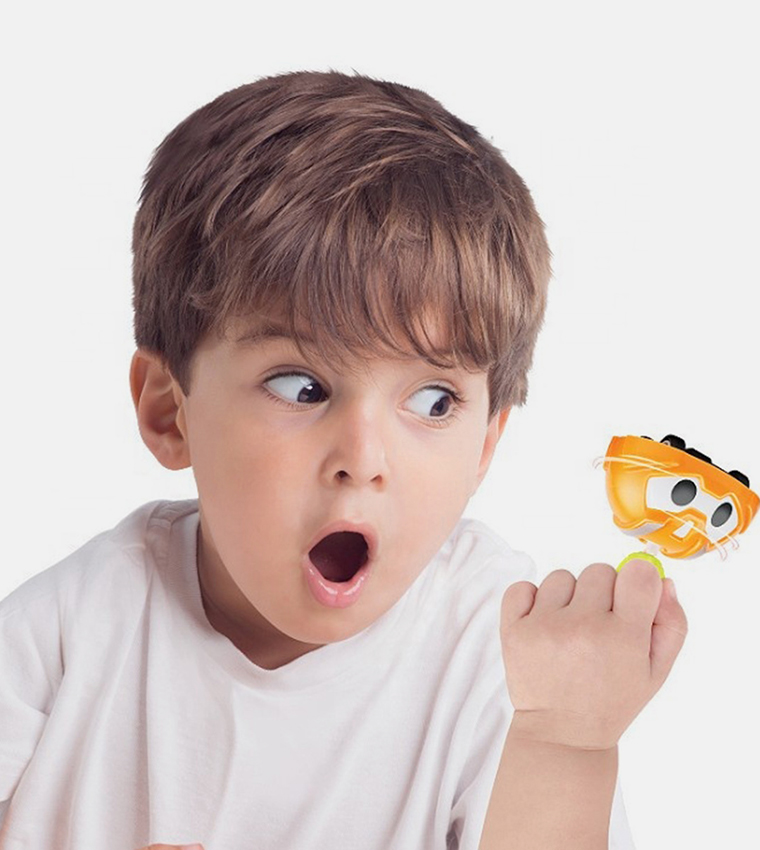 Buy Toonz Gyro Chariot Pull Back Toy Watch Strap/Car Shape Beyblades In ...